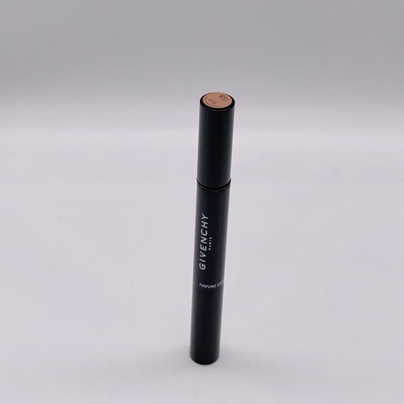 Givenchy | Makeup | Givenchy Mister Light Instant Corrective Pen | Poshmark